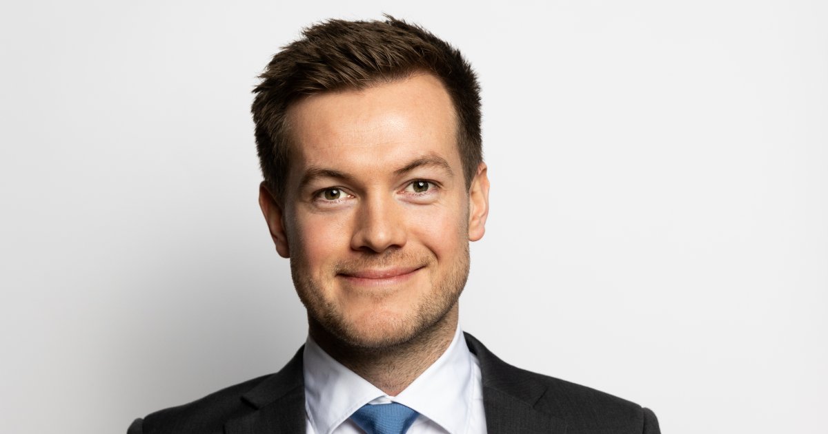 Benjamin Stokke Johnsen har fått advokatbevilling - Rett24