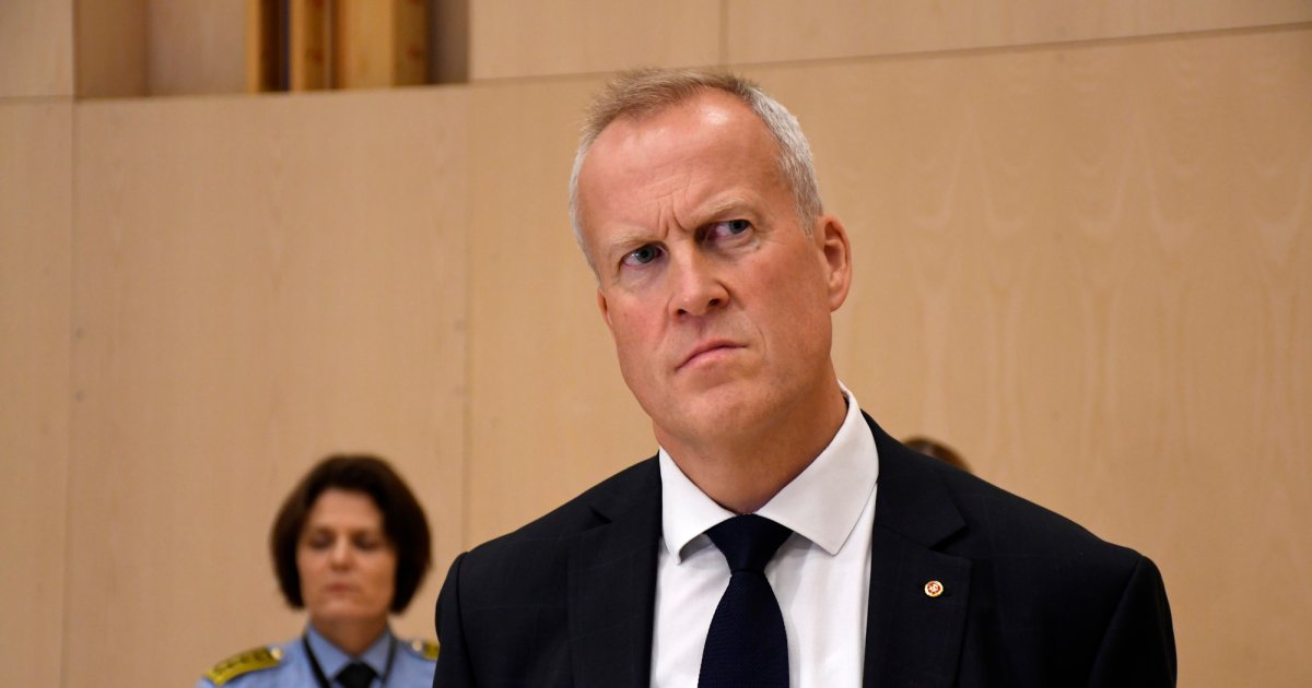 Lars Fause fortsetter som sysselmester på Svalbard - Rett24