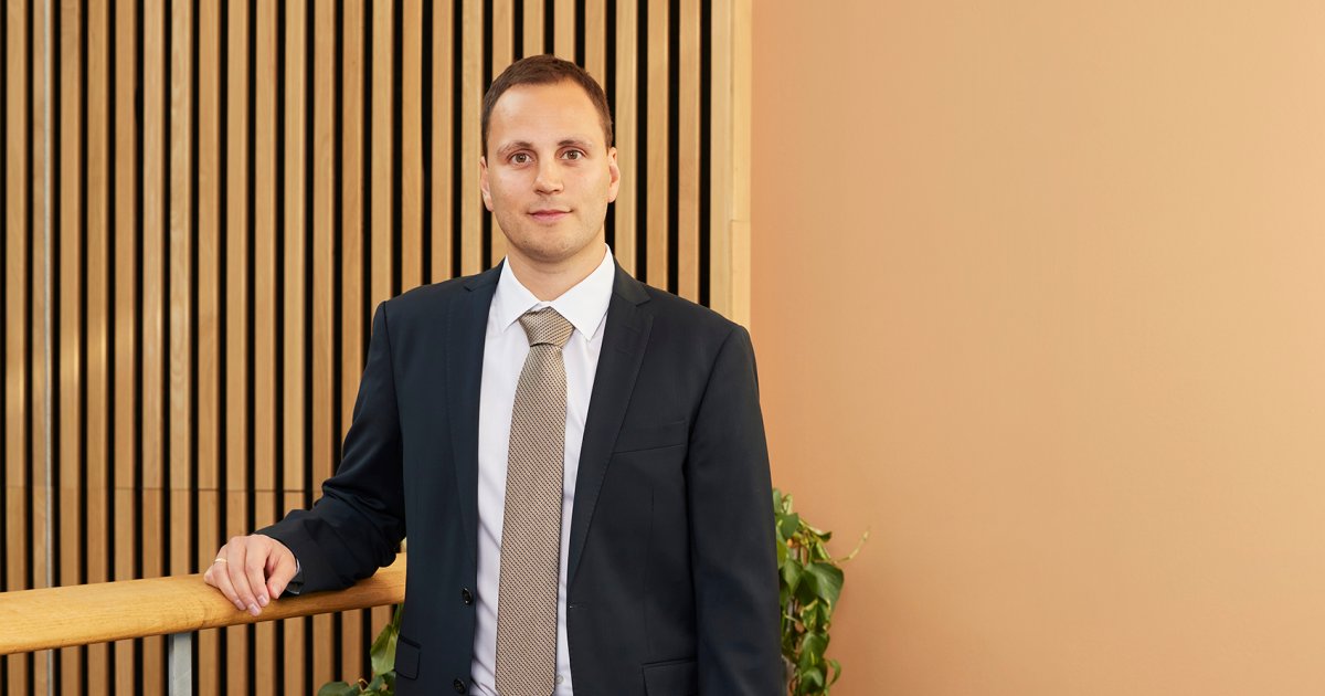 Rami Aleksander El Nashar har fått advokatbevilling i HELP - Rett24